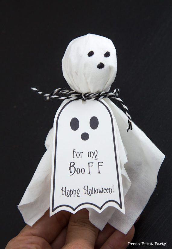 Ghost Lollipops w. FREE Printable Halloween tags