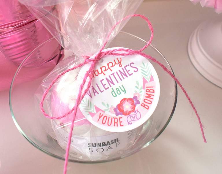 FREE Valentine's Day Bath Bombs Printable Tags - Press Print Party!