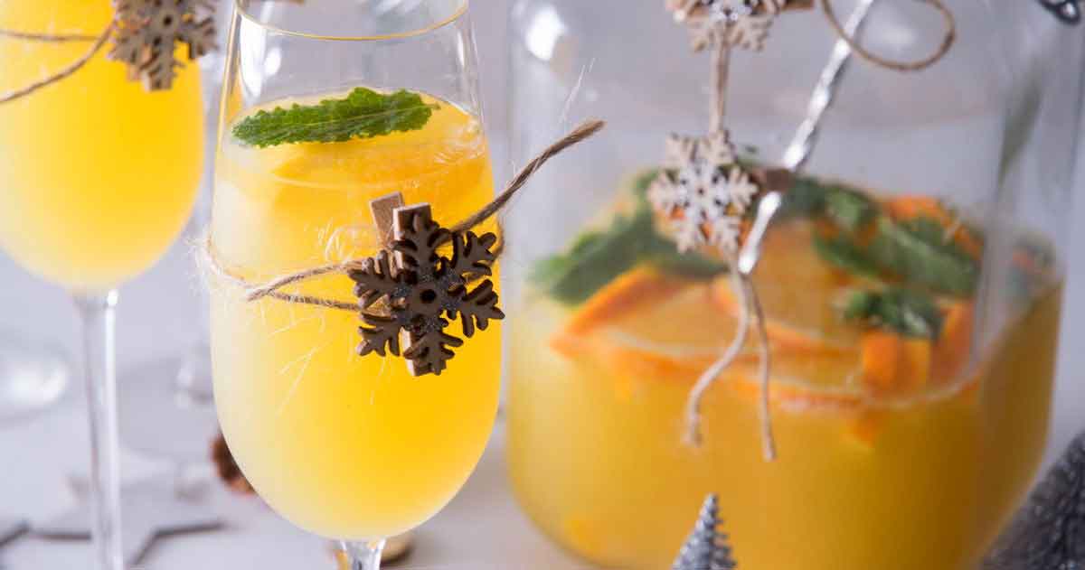 35 Great Christmas Punch Recipes to Make for a Crowd