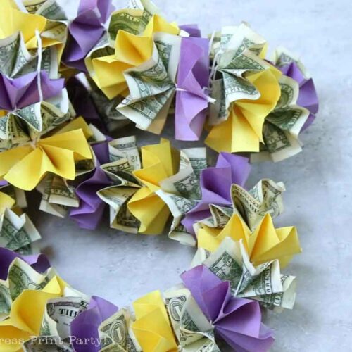 How to Make a Graduation Money Lei 2 Easy Ways