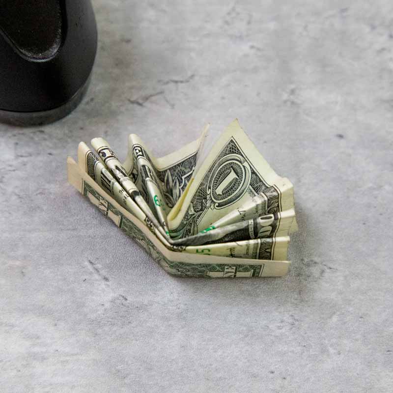 How to Make a Graduation Money Lei 2 Easy Ways