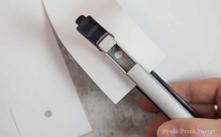 Make the Cutest Pilgrim Bonnet with Just Paper