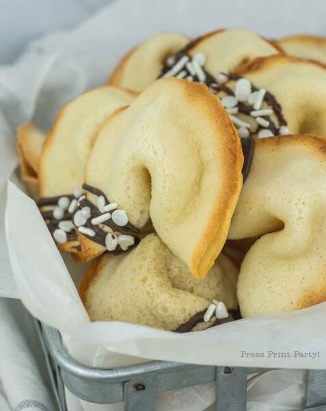 Make Your Own Fortune Cookies with Custom Messages