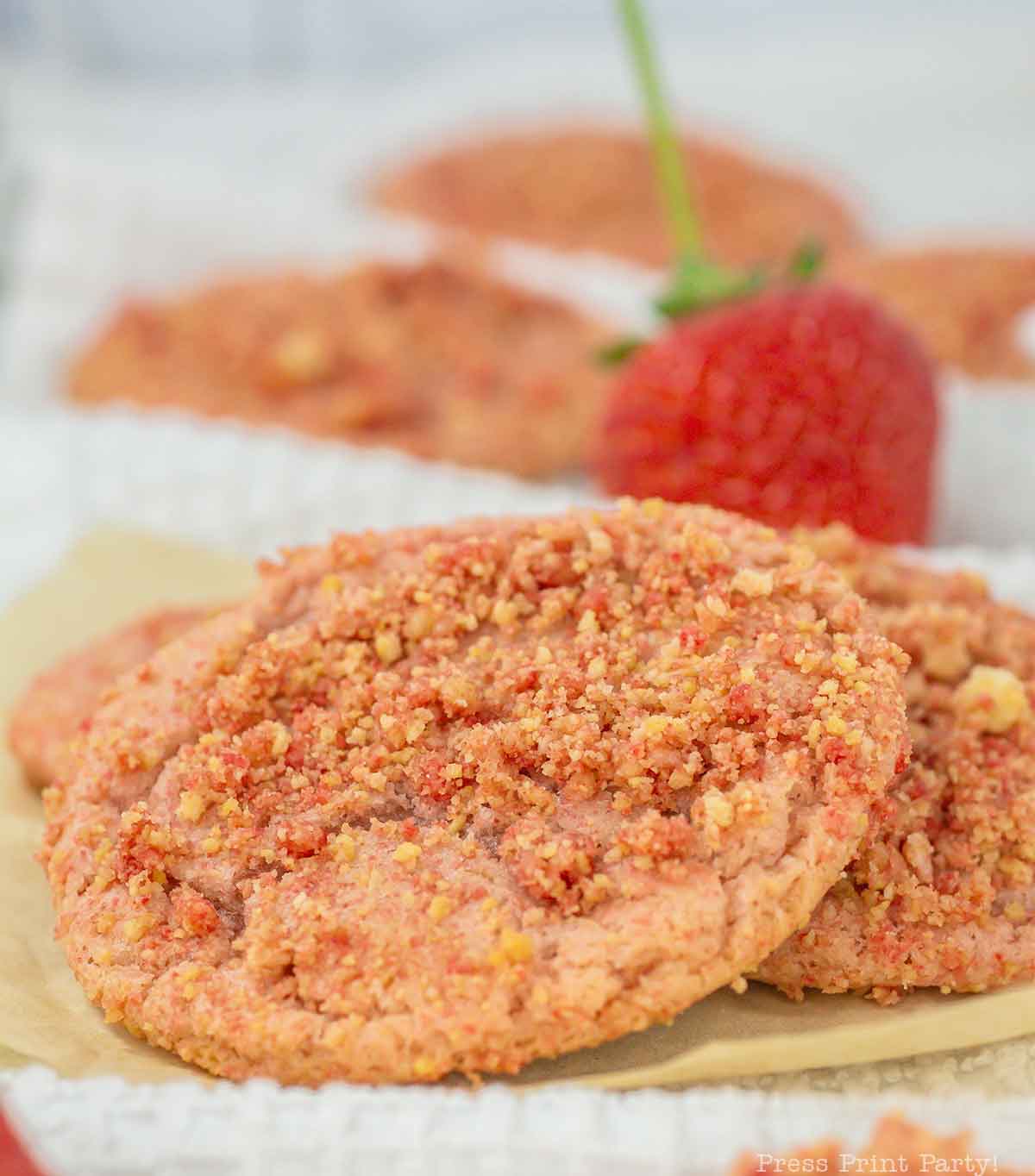 Strawberry Crunch Cookies – Just Like the Ice Cream Bar!
